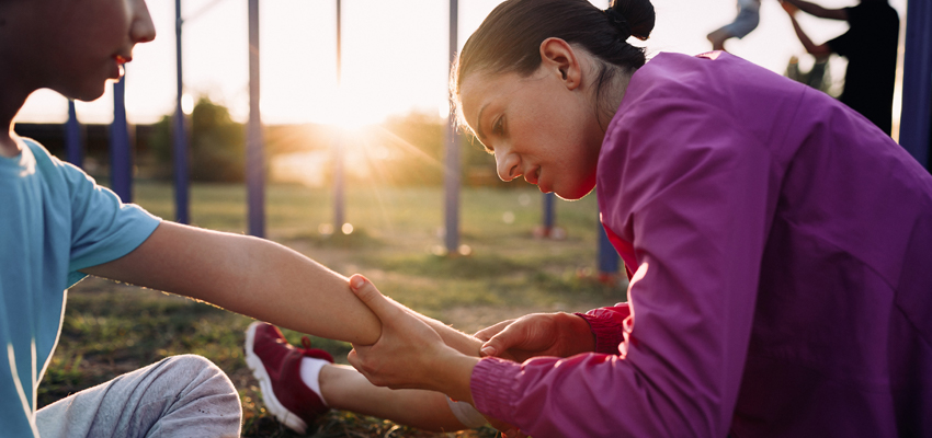 Athletic trainers help with emergencies, recovery and prevention | Shine365